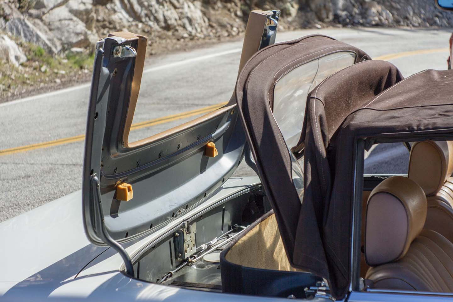 Convertible Top Repair – TRIANGLE EUROPEAN